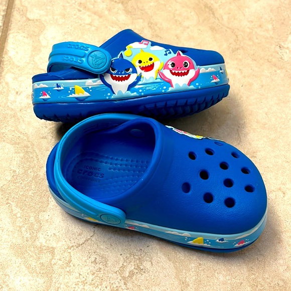 CROCS | Shoes | Crocs Baby Shark Size 5 Toddler | Poshmark